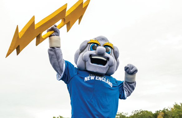 magazine_2021-image_cards-mascot.jpg | University of New England in Maine