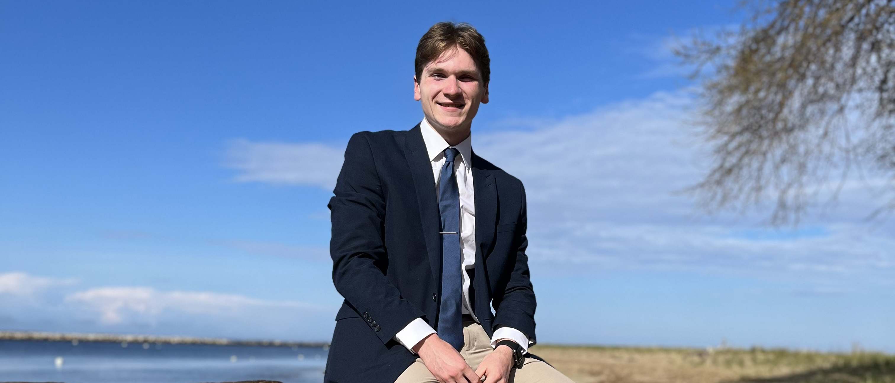 Tyler Calhoun ’24 receives Outstanding Future Professional Award