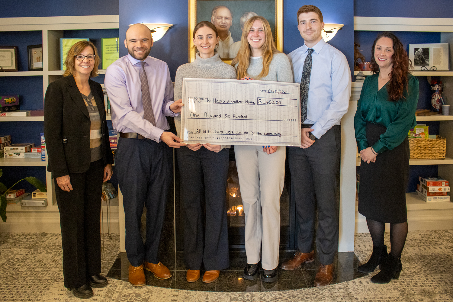 UNE medical school students donate $1,600 to Scarborough hospice center