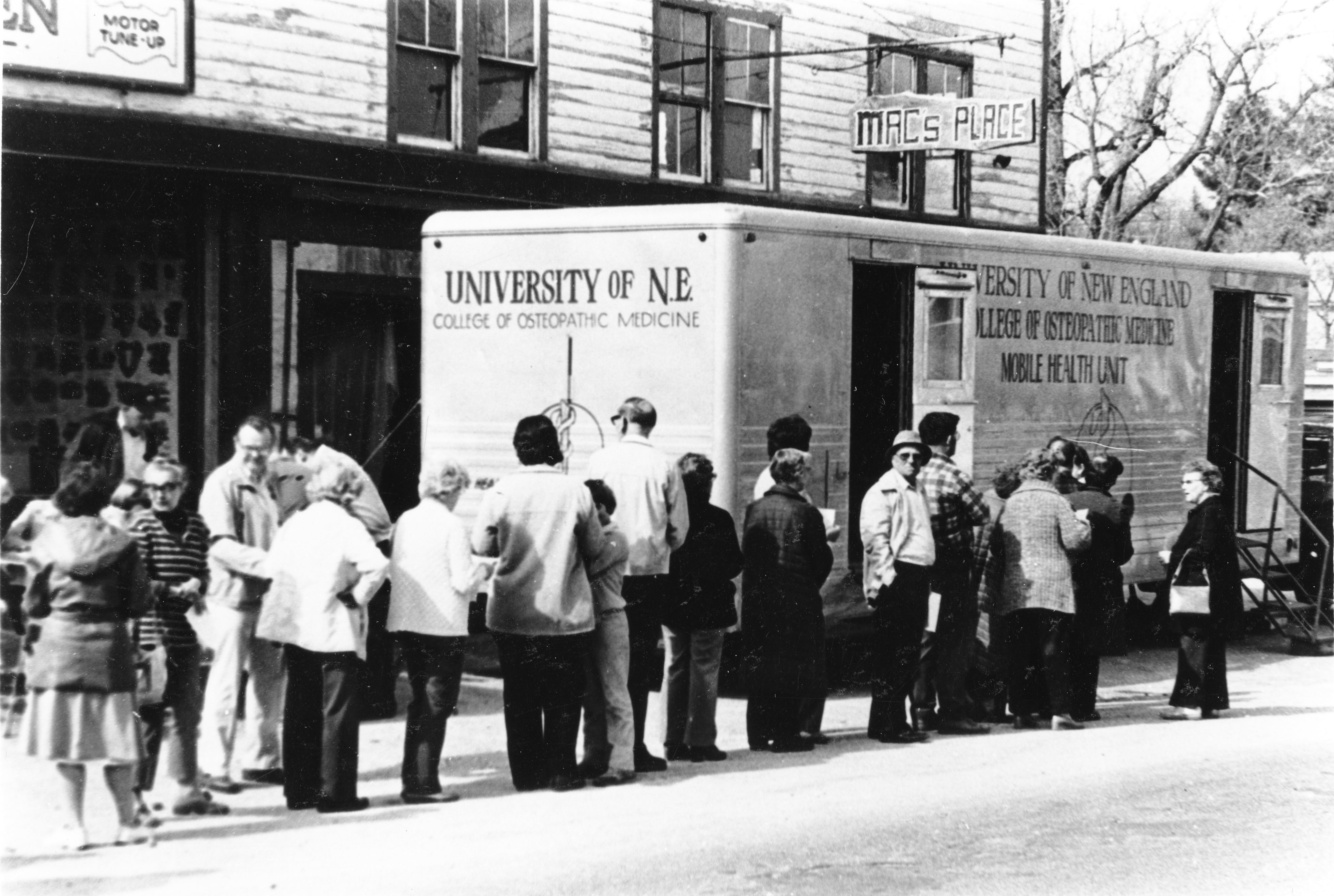 UNE COM celebrates 40 years of being New England’s osteopathic medical ...