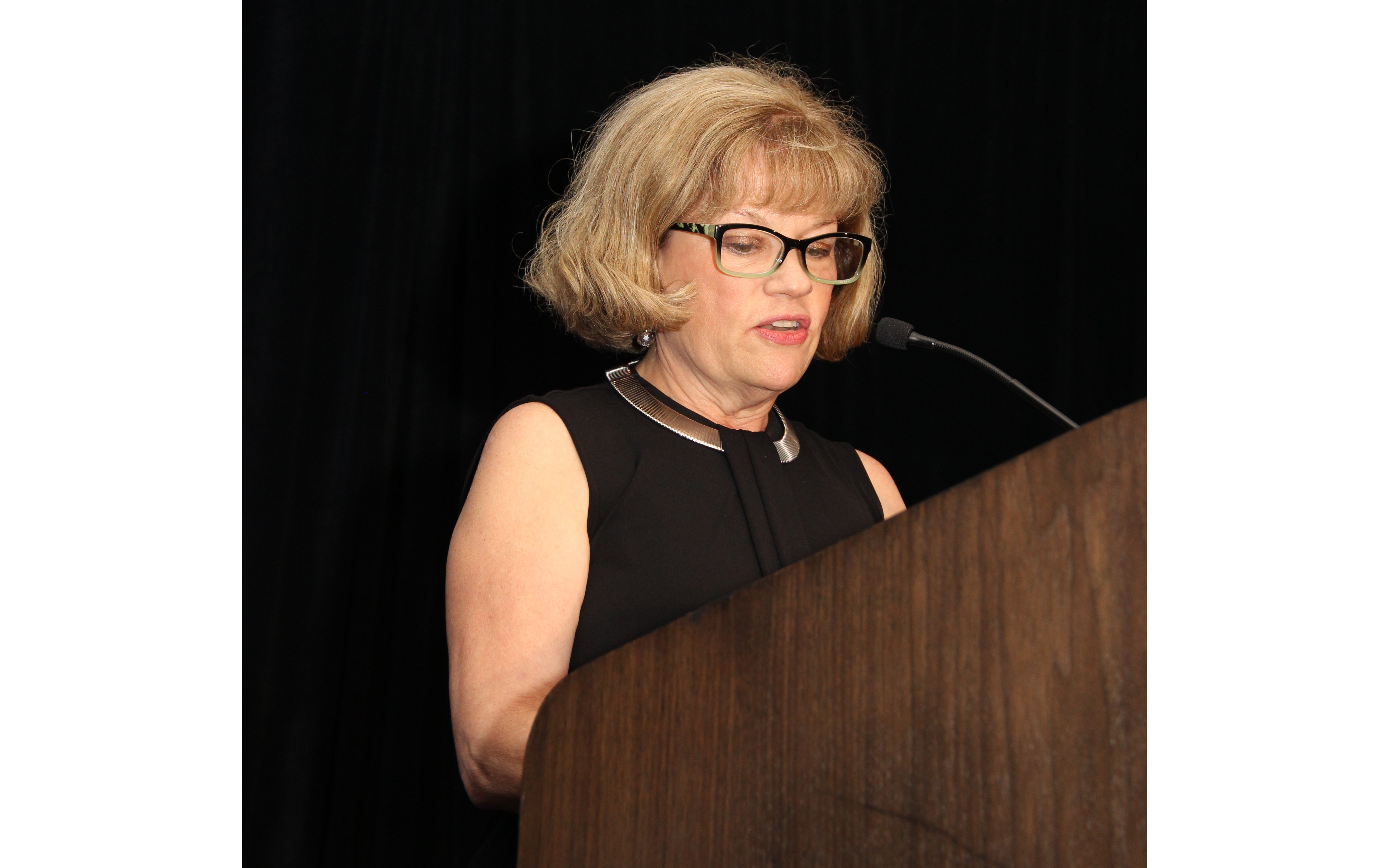 Karen Pardue hosts induction ceremony at National League for Nursing Summit