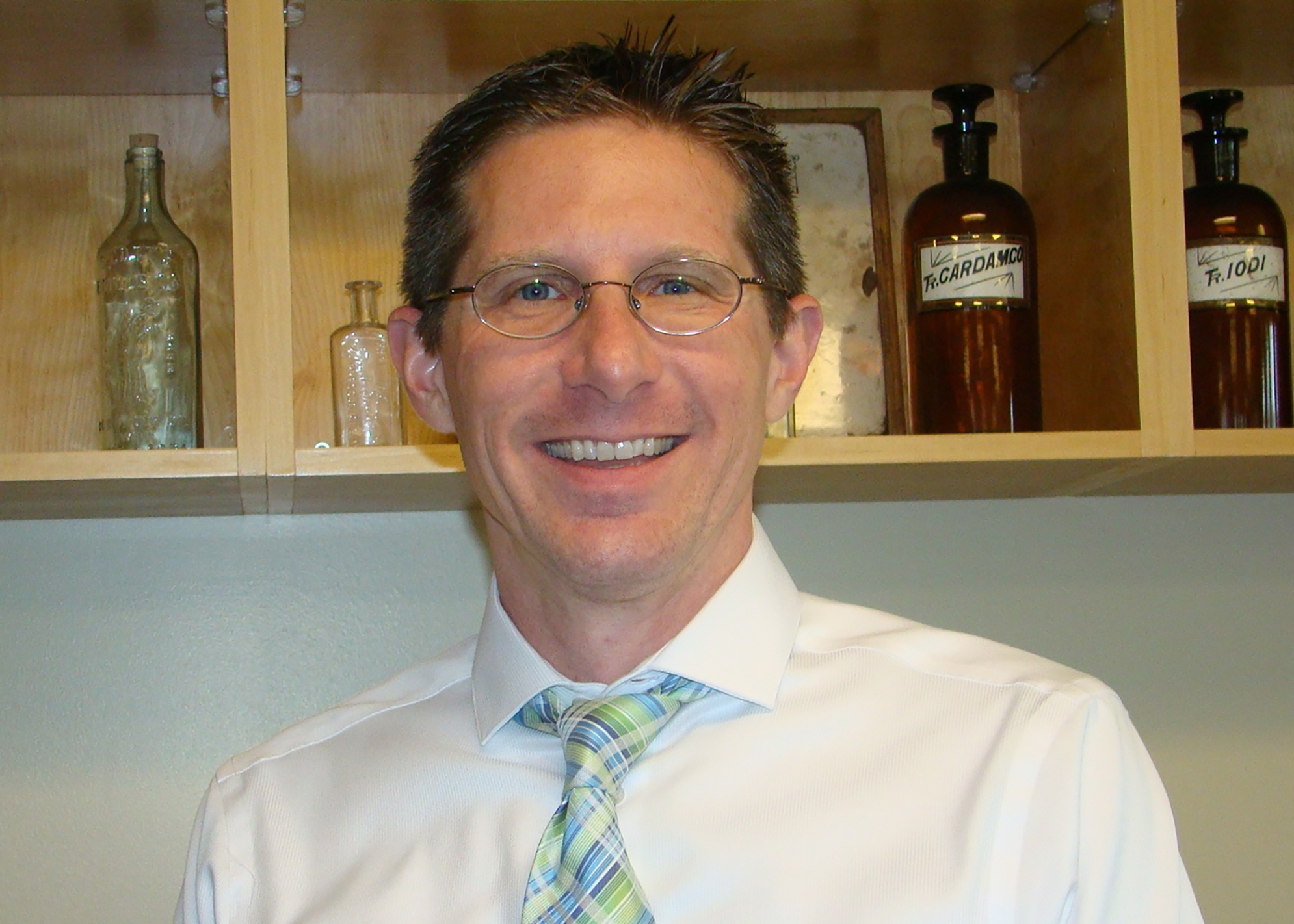 UNE’s Kenneth McCall interviewed for ‘NPR’ article on falsified medications